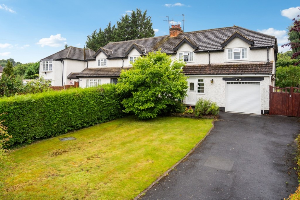 The Vale, Chalfont St Peter, Buckinghamshire | Rodgers Estate Agents